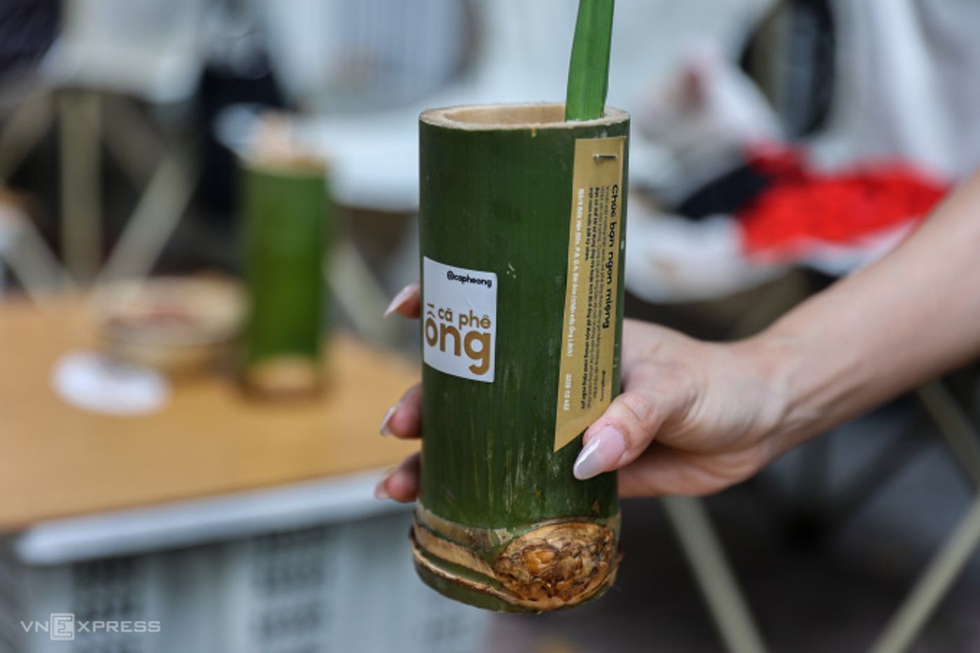 Coffee in bamboo tubes - A new environmentally friendly trend in Ho Chi ...